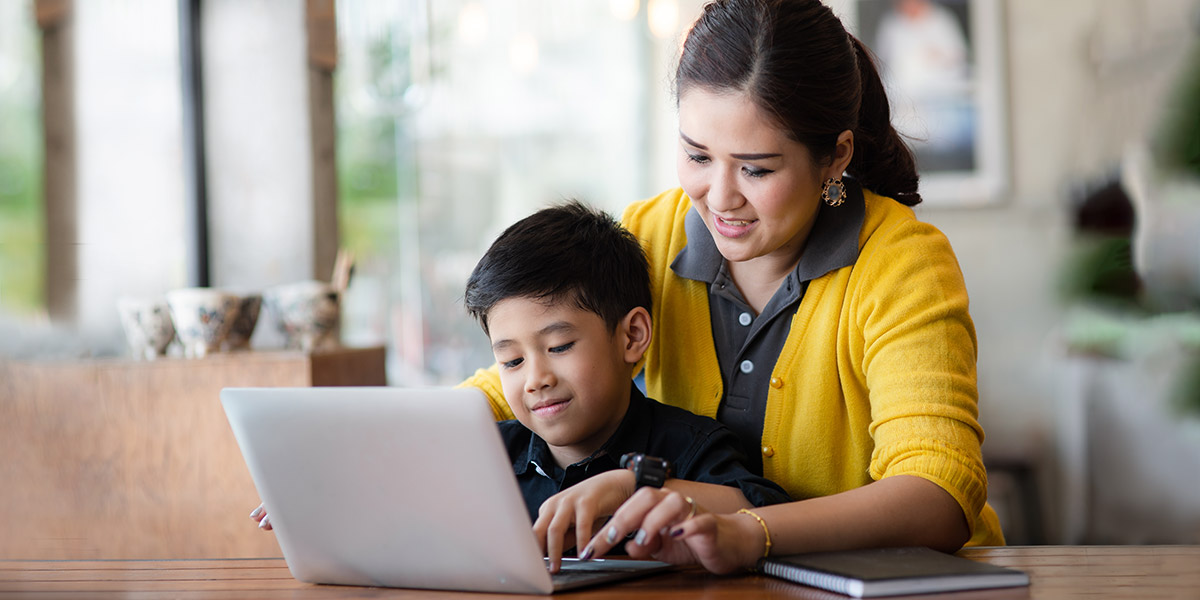 How Can I Keep My Kids Safe Online? - Accountable2You